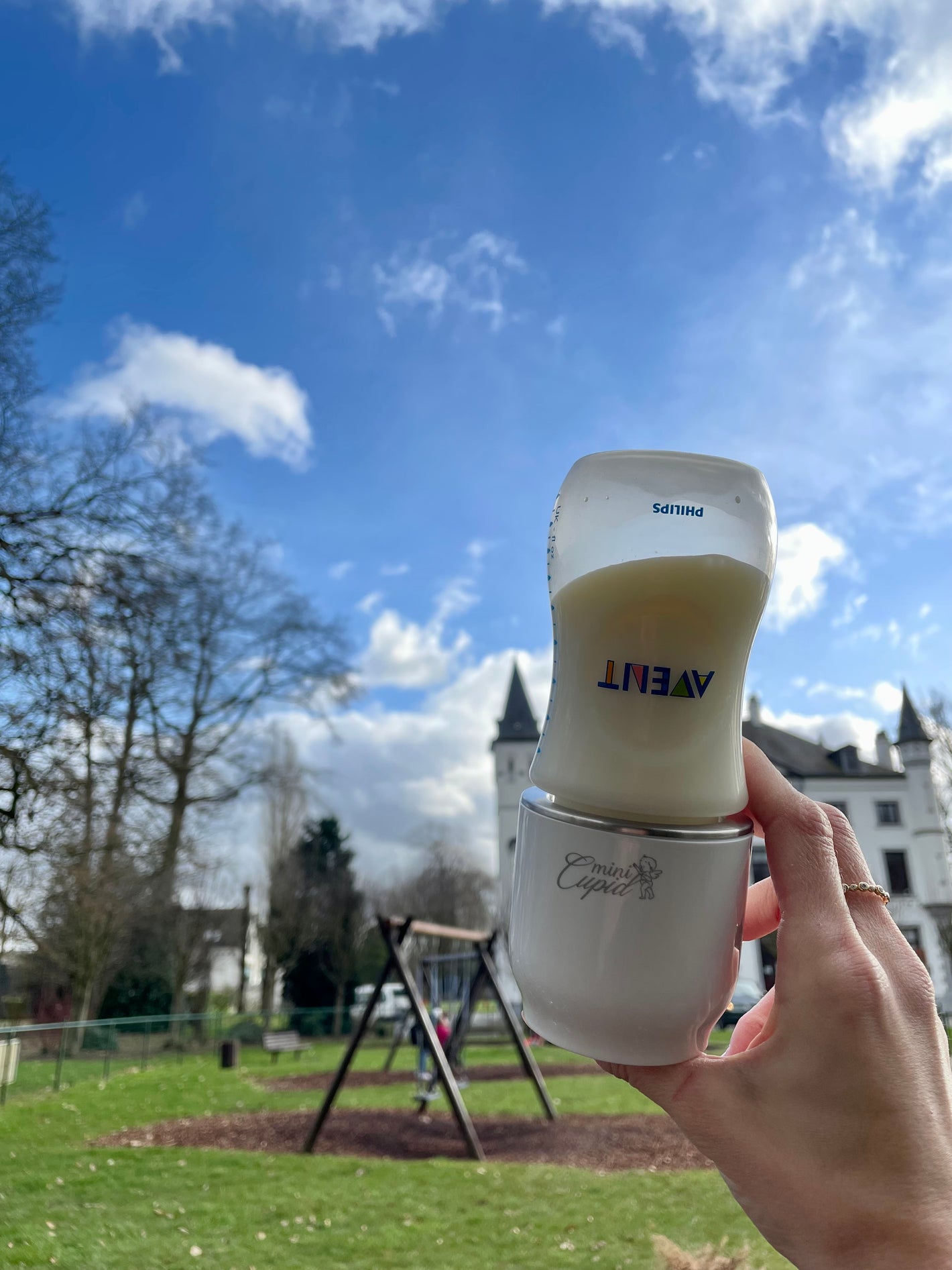 Mini Cupid - Le 1er Chauffe-Biberon Portable en Europe ! – MINI CUPID